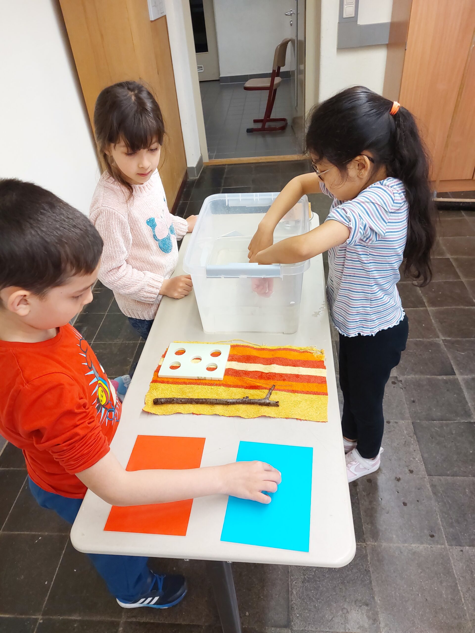 Projekt „Schwimmen und Sinken“ mit Experimentierboxen – Jos Weiß Schule ...